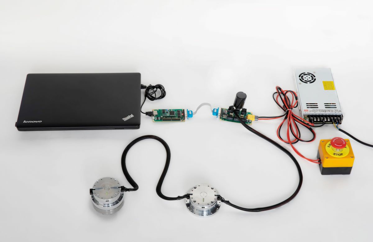 基于CAN通信的硬件配置